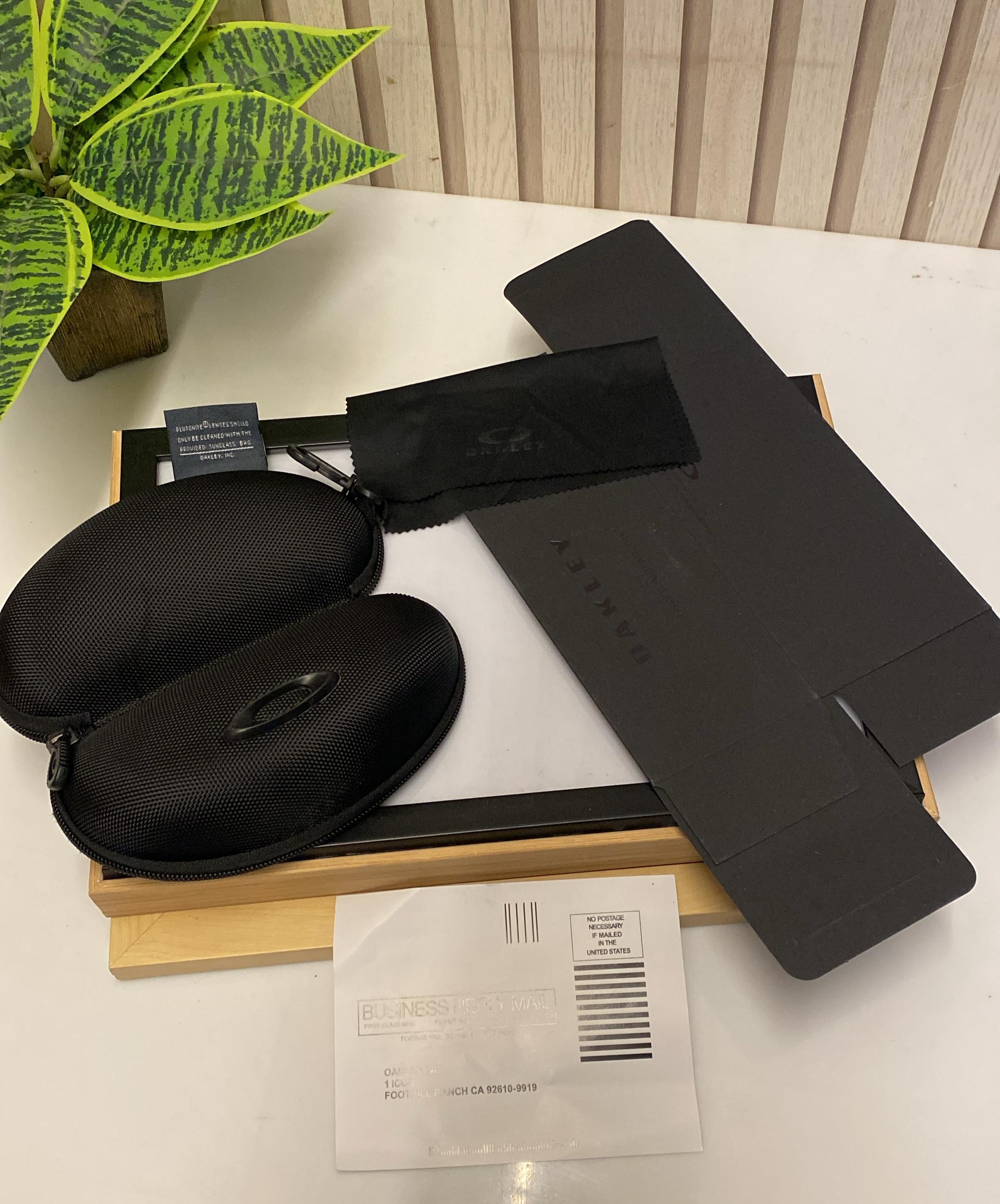 Purchase with original box : Oakley – redfoxstores
